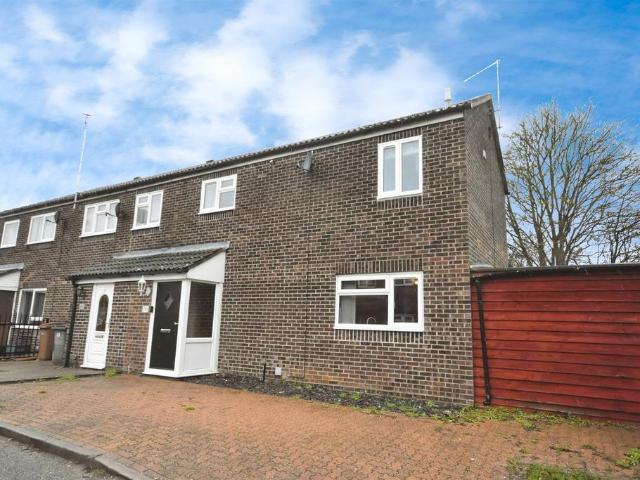 3 bedroom terraced house for sale