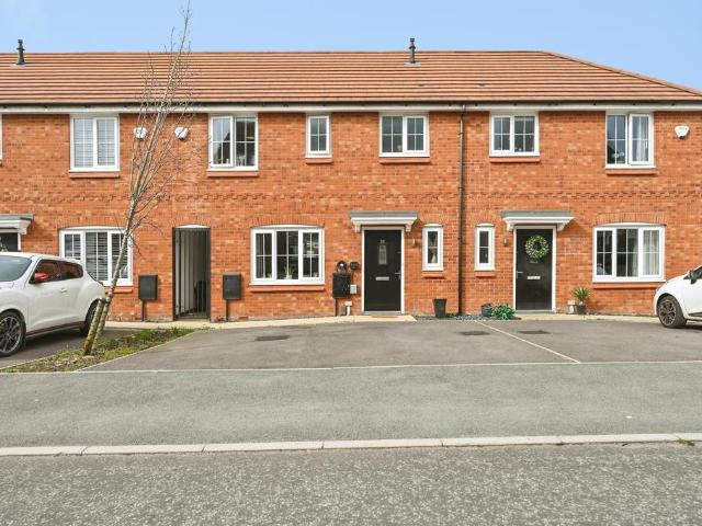3 bedroom terraced house for sale
