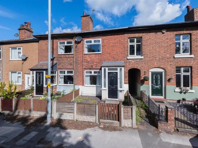 3 bedroom terraced house for sale