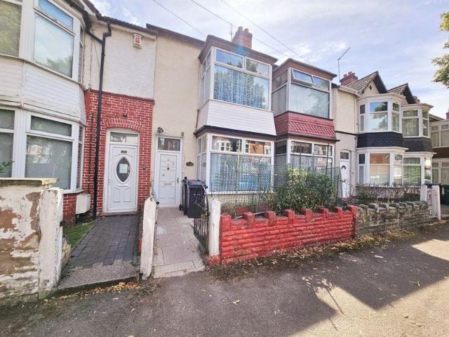 3 bedroom terraced house for sale
