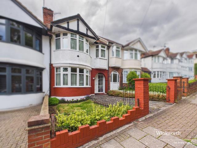 3 bedroom terraced house for sale
