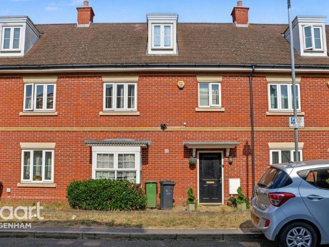 3 bedroom terraced house for sale