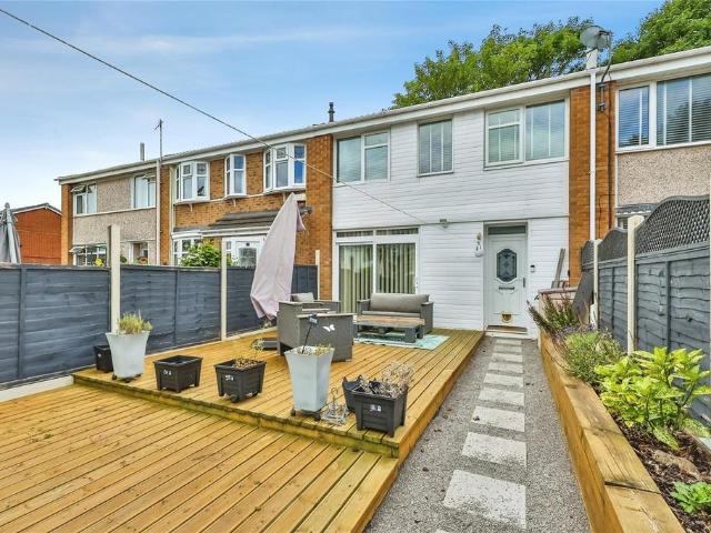 3 bedroom terraced house for sale
