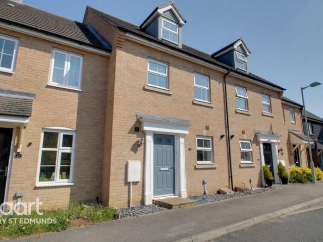 3 bedroom terraced house for sale
