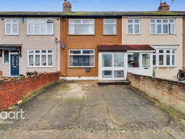 3 bedroom terraced house for sale