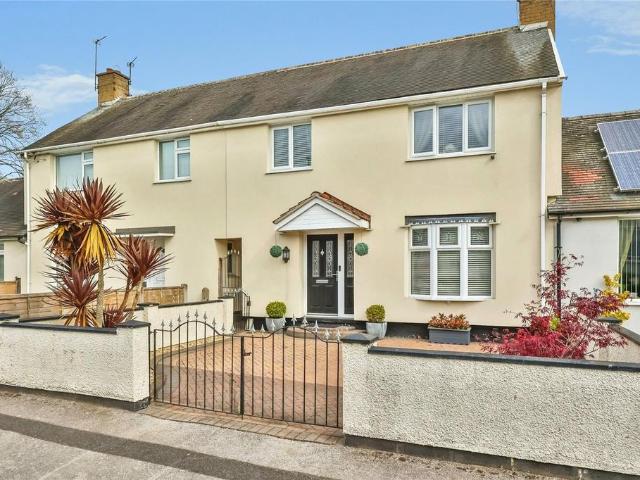 3 bedroom terraced house for sale