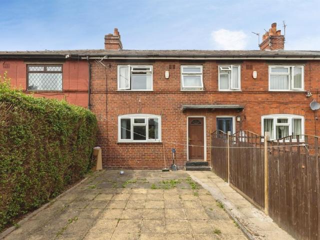 3 bedroom terraced house for sale