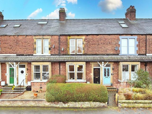 3 bedroom terraced house for sale