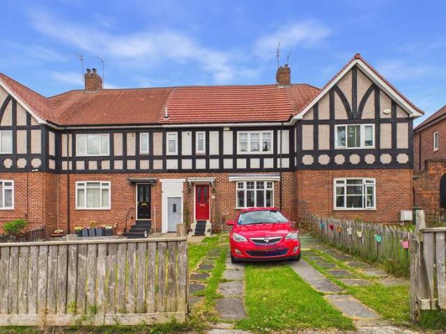3 bedroom terraced house for sale