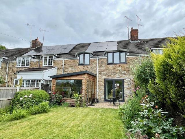 3 bedroom terraced house for sale