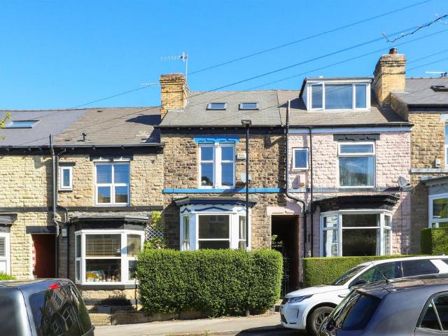 3 bedroom terraced house for sale