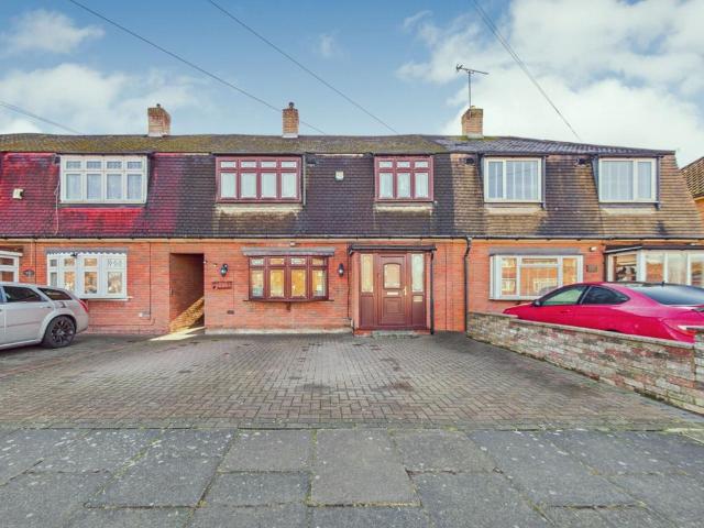 3 bedroom terraced house for sale