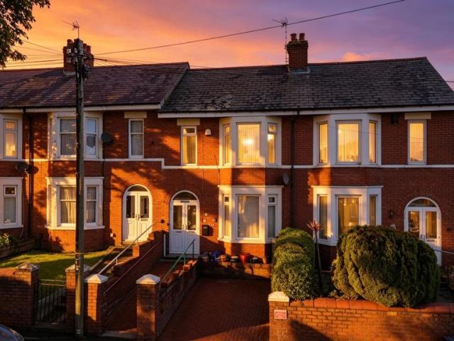 3 bedroom terraced house for sale