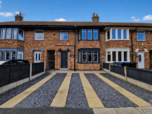 3 bedroom terraced house for sale