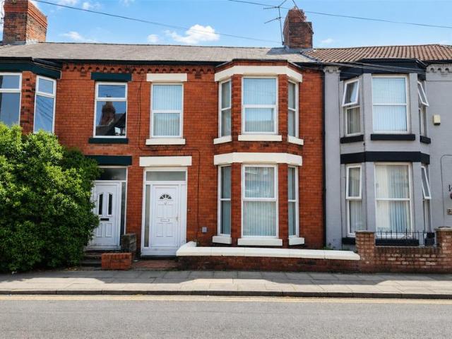 3 bedroom terraced house for sale