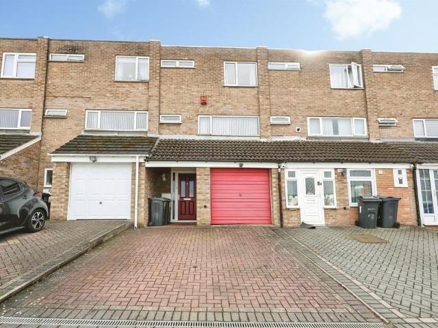 3 bedroom terraced house for sale