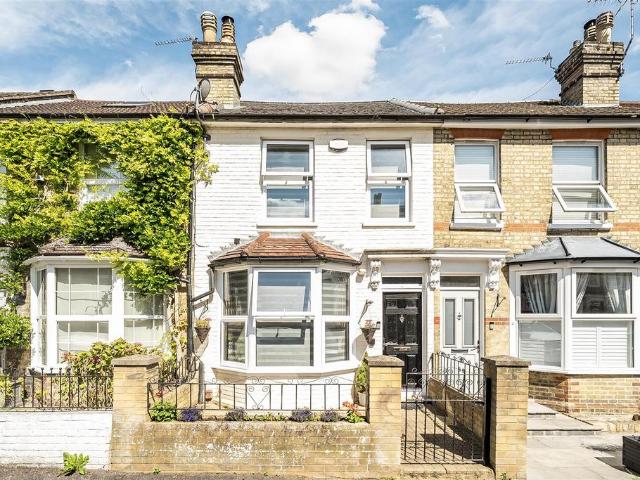 3 bedroom terraced house for sale