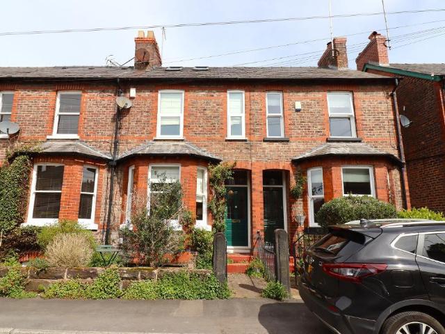 4 bedroom terraced house for sale