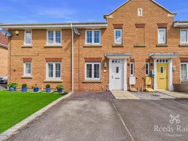 3 bedroom terraced house for sale