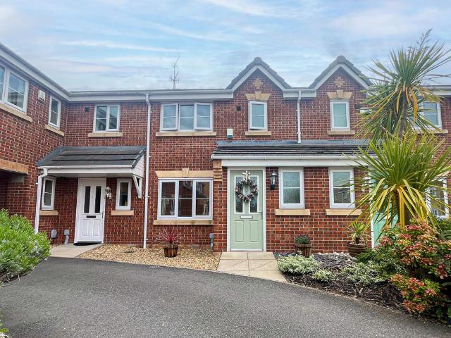 3 bedroom terraced house for sale