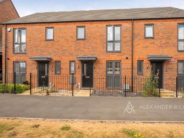 3 bedroom terraced house for sale