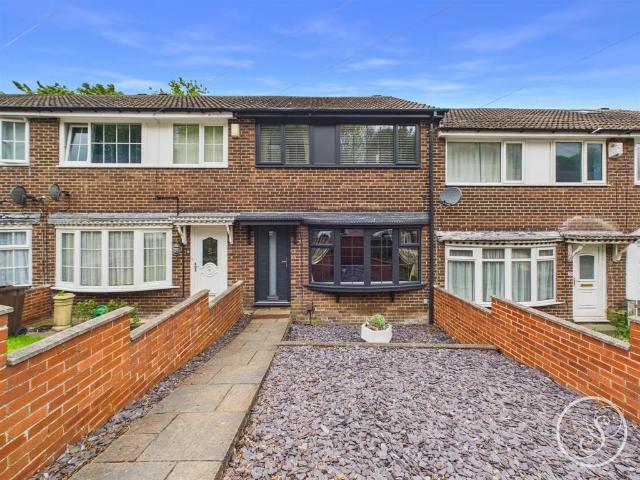 3 bedroom terraced house for sale