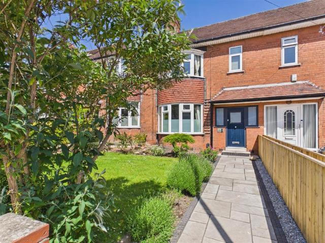 3 bedroom terraced house for sale