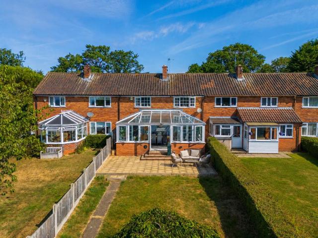 3 bedroom terraced house for sale