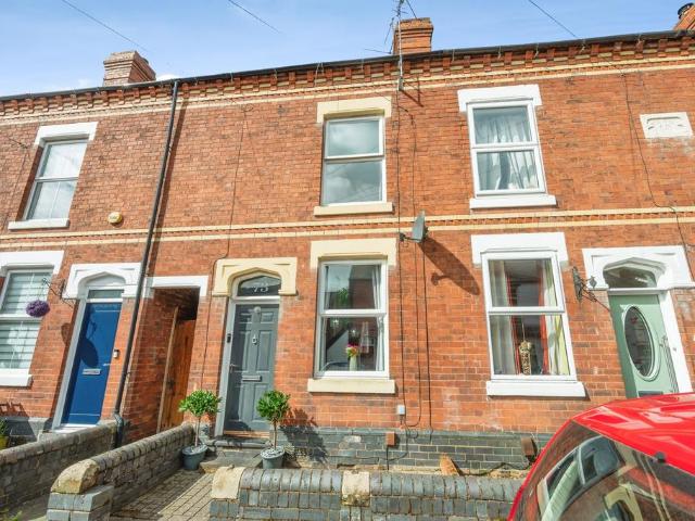 3 bedroom terraced house for sale