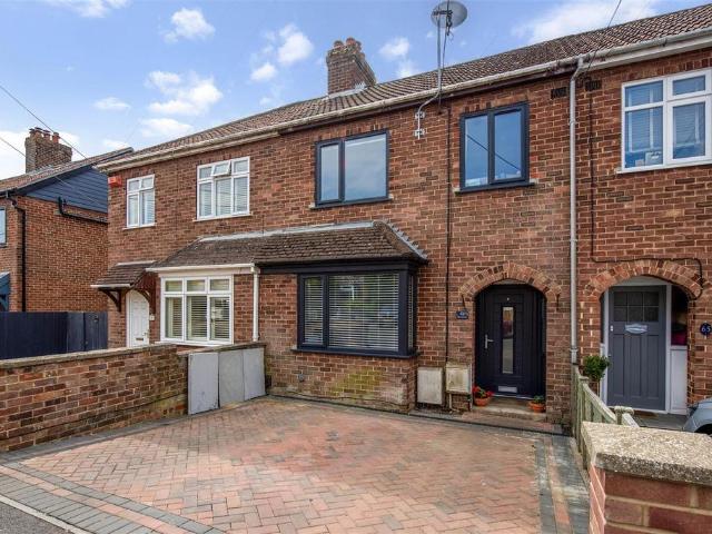 3 bedroom terraced house for sale