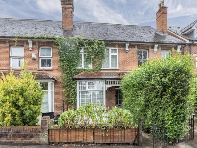 3 bedroom terraced house for sale