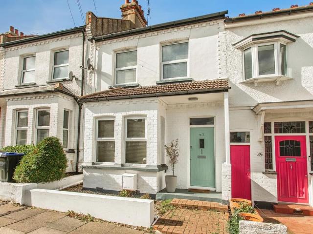 3 bedroom terraced house for sale