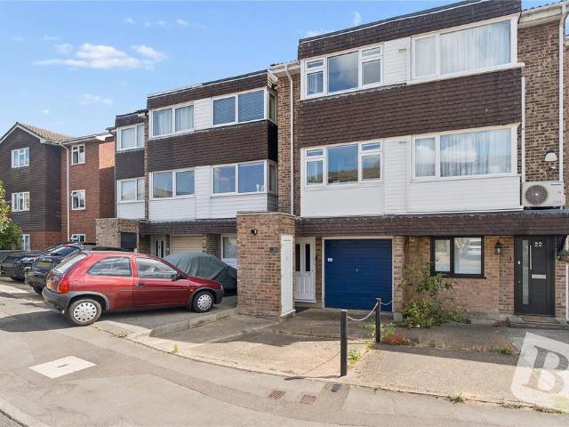 4 bedroom terraced house for sale