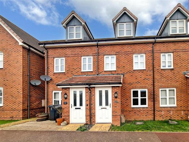 3 bedroom terraced house for sale