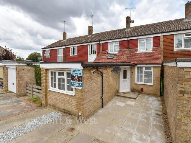 3 bedroom terraced house for sale