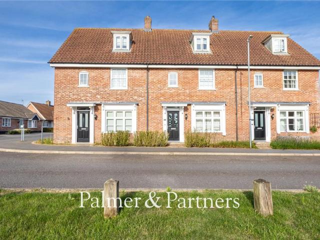 3 bedroom terraced house for sale