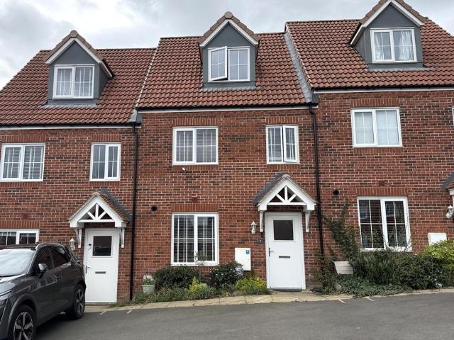 3 bedroom terraced house for sale