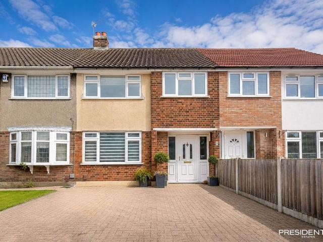 3 bedroom terraced house for sale