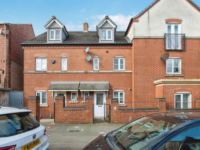 3 bedroom terraced house for sale