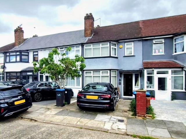 3 bedroom terraced house for sale