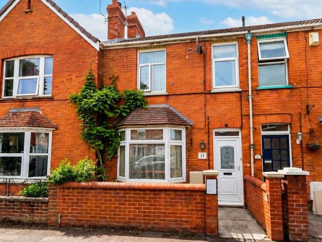 3 bedroom terraced house for sale