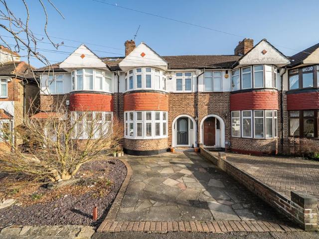 3 bedroom terraced house for sale