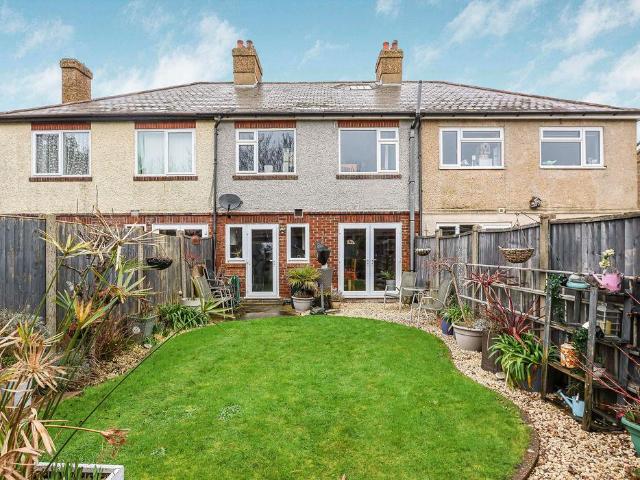 3 bedroom terraced house for sale