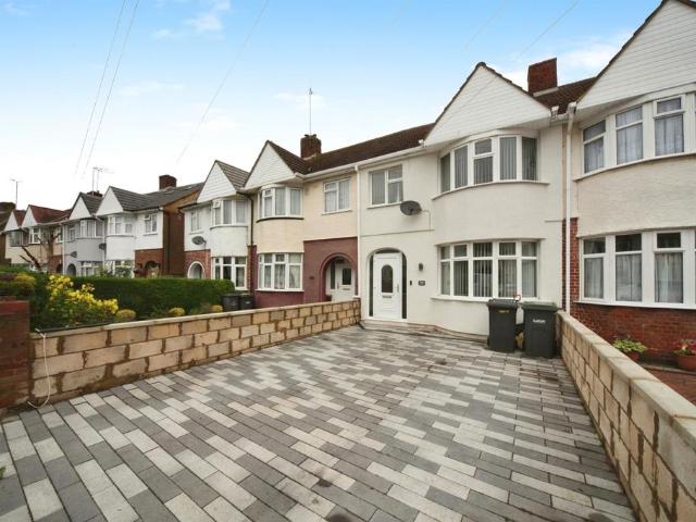 3 bedroom terraced house for sale