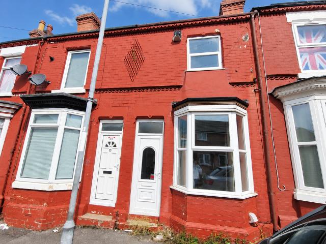 3 bedroom terraced house for sale