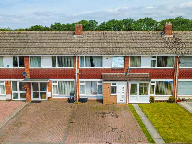 3 bedroom terraced house for sale