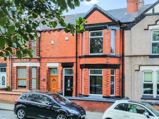 3 bedroom terraced house for sale