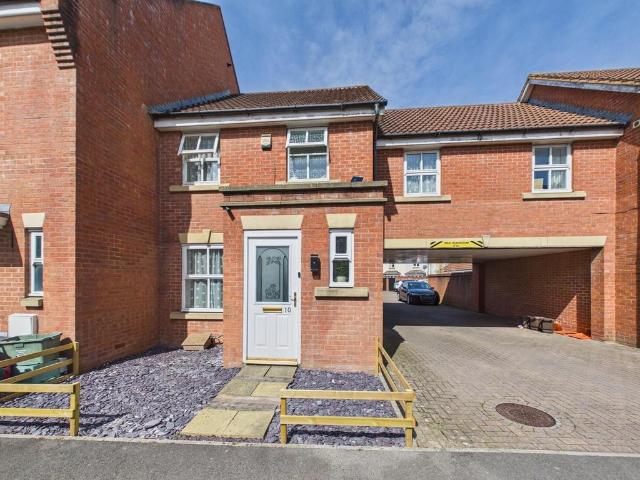 3 bedroom terraced house for sale