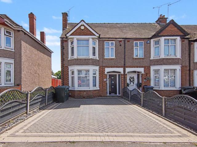 3 bedroom terraced house for sale
