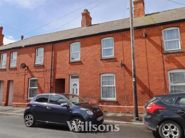 3 bedroom terraced house for sale